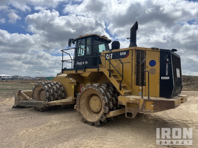 2018 Cat 825K Soil Compactor in Clyde, Victoria, Australia (Asia ...