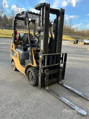 Cat C5000-LPS Pneumatic Tire Forklift in Bunola, Pennsylvania, United ...