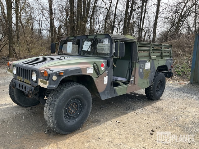 Surplus 1992 AM General M1097R1 HMMWV 2 Door Soft Top w/Truck Body in ...