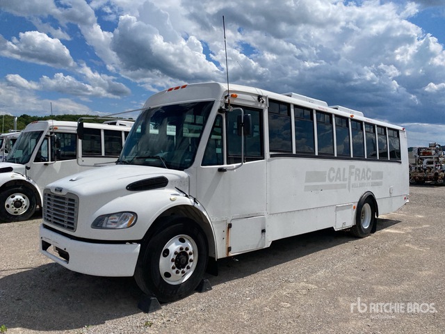 2016 Thomas Built Busses Inc Saf-T-Liner C2 4x2 28-Seat Crew Carrier ...