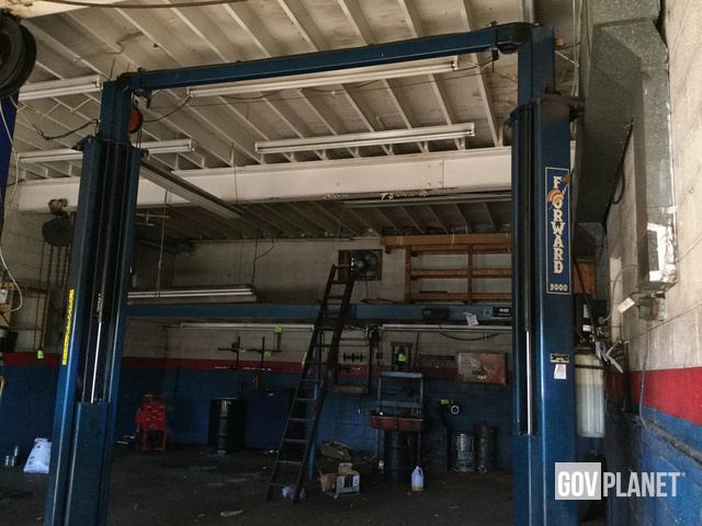Forward 9000A Two Post Hydraulic Lift - L - 017 in Aston, Pennsylvania ...