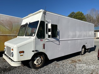 2004 Freightliner MT35 4x2 Step Van (Inoperable) in Salisbury, North ...