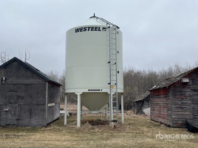 Westeel MAGNUM F +/- 51 ton Smooth Wall Hopper Grain Bin | Ritchie Bros ...