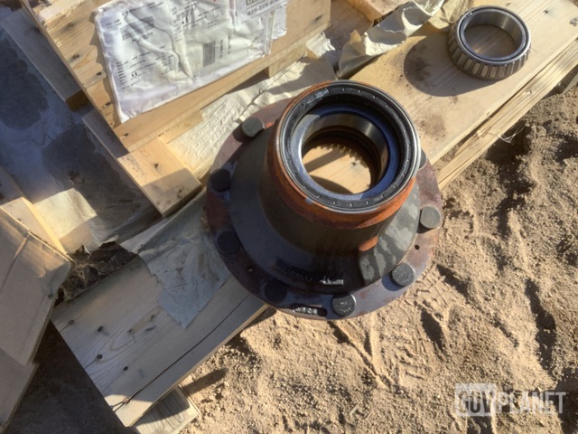Surplus AxleTech SA88401239 Vehicular Wheel Hub in Doyle, California ...