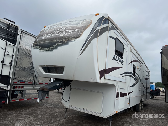 2012 Keystone Alpine 34 ft T/A Remorque de tourisme | Ritchie Bros ...