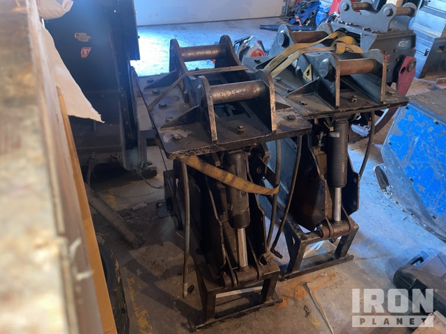 Quantity of (2) Rototilt 9 in Hydraulic Tilting Coupler in Winnipeg ...