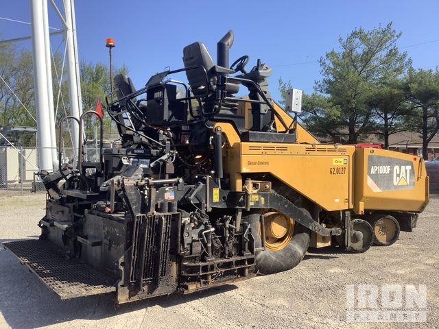 2016 Cat AP1000F Wheel Asphalt Paver in Thornville, Ohio, United States ...