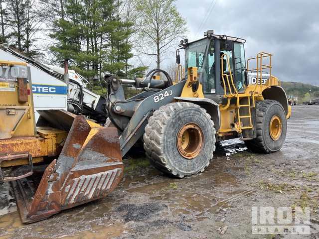 2008 John Deere 824J Wheel Loader in Candler, North Carolina, United ...