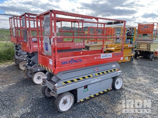 2011 Skyjack SJIII 3220 Electric Scissor Lift in Perris, California ...