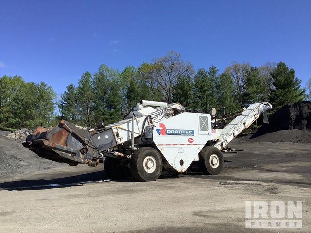 2002 Roadtec SB2500B Wheel Asphalt Transfer Machine in Winston-Salem ...