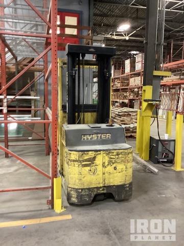 2006 Hyster H30XM 3000 lb Electric Forklift (Inoperable) in ...
