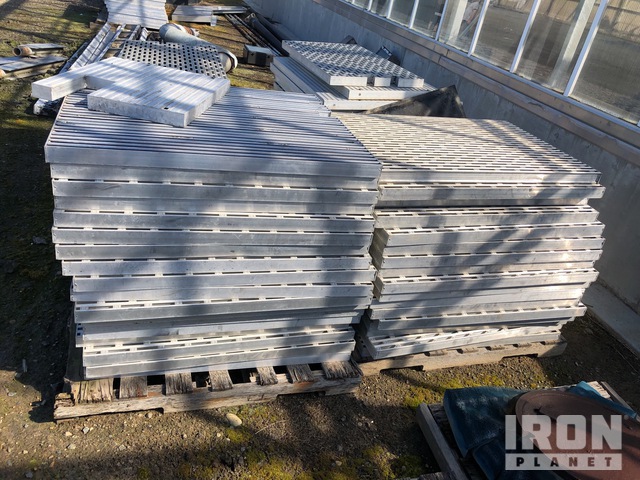 Surplus (87) Assorted Grating Panels in Merced, California, United ...