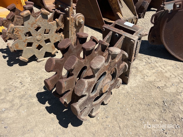 Entek 28 in Backhoe Compaction Wheel | Ritchie Bros. Auctioneers