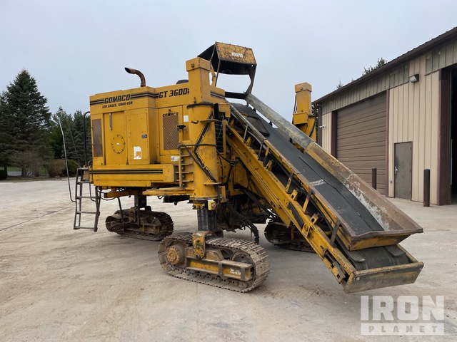 2000 Gomaco GT3600 Curb and Gutter Machine in West Bend, Wisconsin ...
