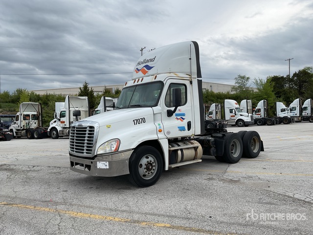 2017 Freightliner Cascadia 125 6x2 T/A Day Cab Truck Tractor | Ritchie ...