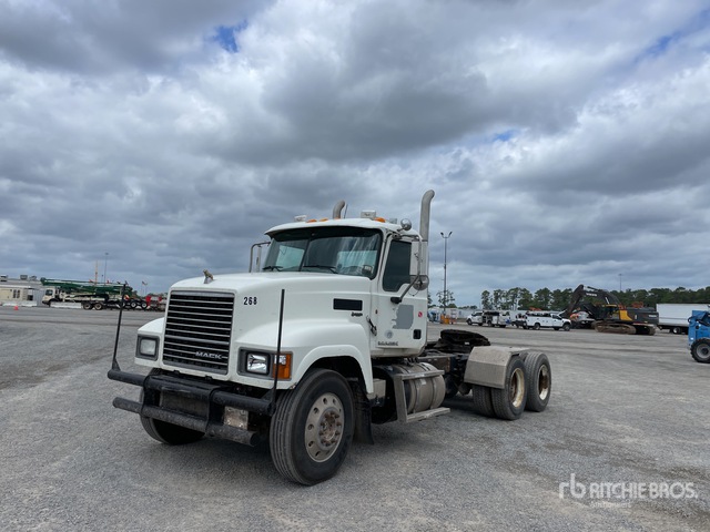 2011 Mack CHU613 6x4 Pinnacle T/A Day Cab Truck Tractor (Inoperable ...