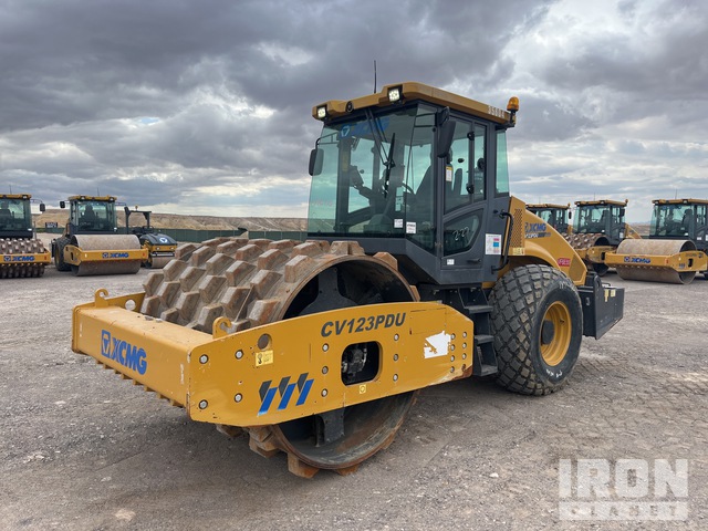 2020 XCMG CV123PDU Smooth Drum Compactor | Ritchie Bros. Auctioneers