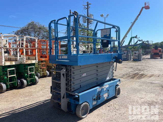 2016 Genie GS4047 Electric Scissor Lift in Houston, Texas, United ...
