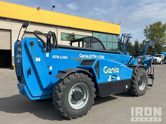 2017 Genie GTH-1256 Telehandler in Clackamas, Oregon, United States ...