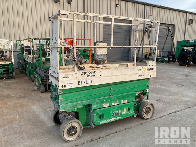 2016 JLG 2032ES Electric Scissor Lift in GREER, South Carolina, United ...