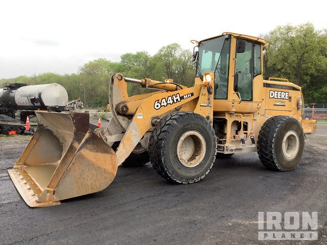 2000 John Deere 644H Wheel Loader in Knoxville, Tennessee, United ...