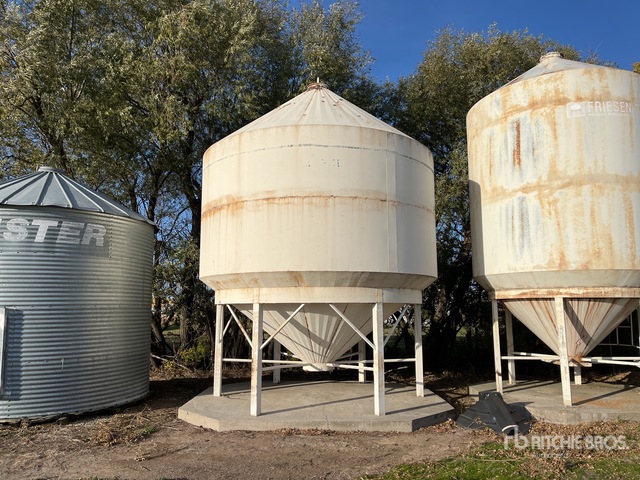Trail-Rite +/- 105 ton Fertilizer Hopper Grain Bin | Ritchie Bros ...