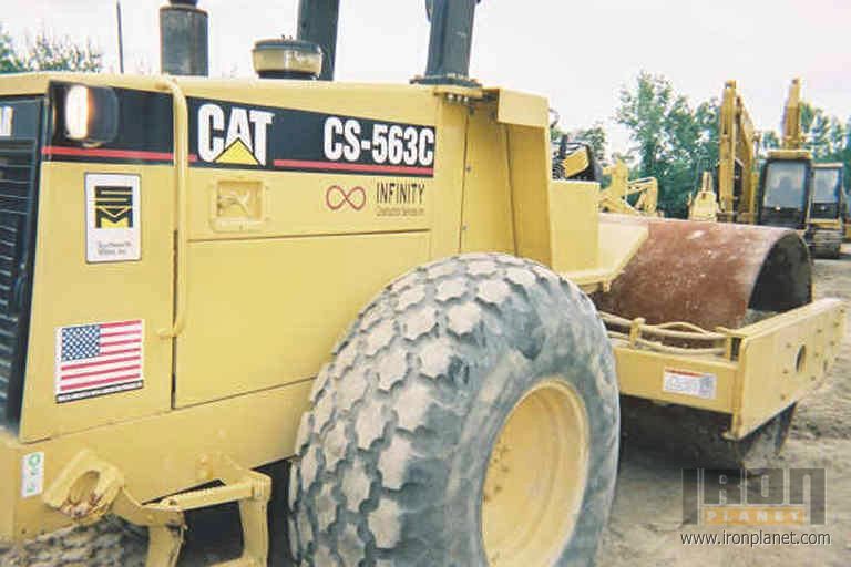 1998 (unverified) Caterpillar CS-563C Vibratory Double Drum Compactor ...