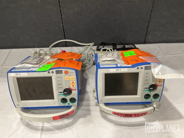 Surplus (2) Zoll R Series ALS Monitor-Defibrillators in North Las Vegas ...