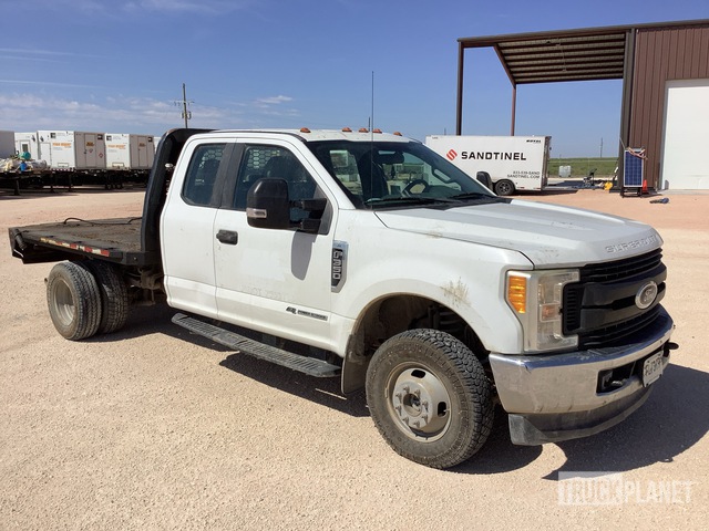 2017 Ford F-350 XL 4x4 Extended Cab Flatbed Truck in Midland, Texas ...