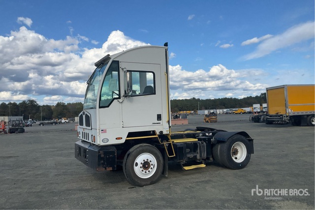 2015 Autocar Xspotter 4x2 Spotter Truck | Ritchie Bros. Auctioneers