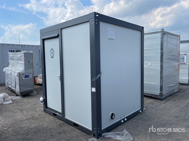 2024 Uppro 6 ft 3 in x 7 ft 1 in 1 Person Skid-Mounted Portable Toilet ...