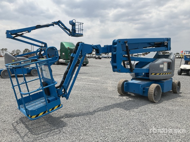 2013 Genie Z40/23N 2WD Electric Elevador Articulado / Articulating Boom ...