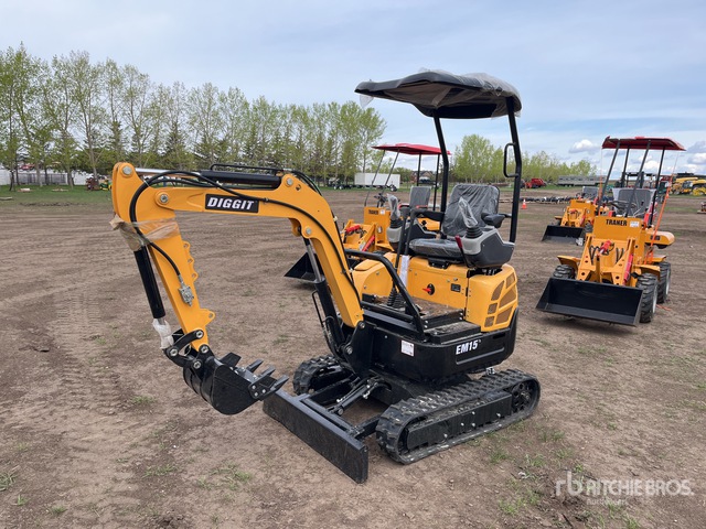 EM15 Mini Excavator (Unused) | Ritchie Bros. Auctioneers
