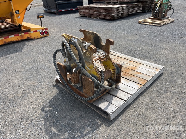 Stanley HS6005 Plate Compactor Attachment | Ritchie Bros. Auctioneers