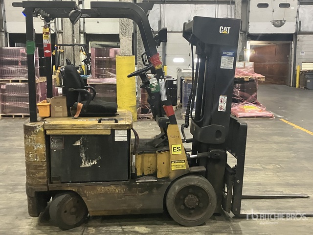 2001 Cat 2EC25 Electric Forklift in Morrisville, Pennsylvania, United ...