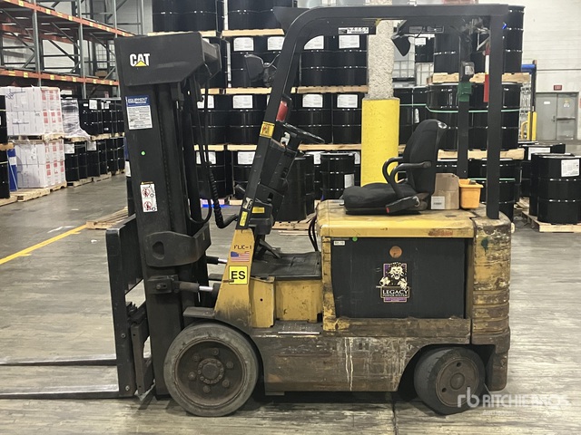 2001 Cat 2EC25 Electric Forklift in Morrisville, Pennsylvania, United ...