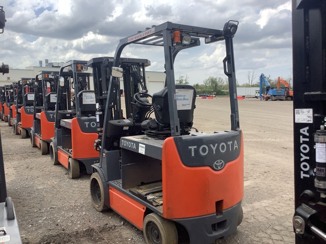 2017 Toyota 8FBCHU25 Electric Forklift in South Vienna, Ohio, United ...