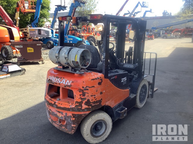 Doosan Pro-5 25 4330 lb Pneumatic Tire Forklift in Chehalis, Washington ...