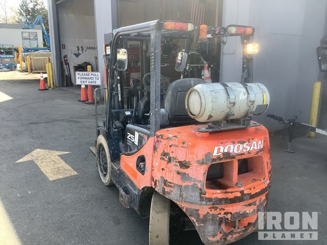 Doosan Pro-5 25 4330 lb Pneumatic Tire Forklift in Chehalis, Washington ...