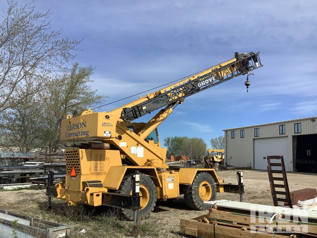 1984 Grove RT528B 28 ton 4x4 Rough Terrain Crane in Lake Mills, Iowa ...