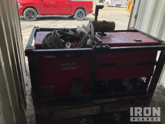 Lincoln Ranger 300DLX 300 A Skid-Mounted Stick Engine Driven Welder in ...