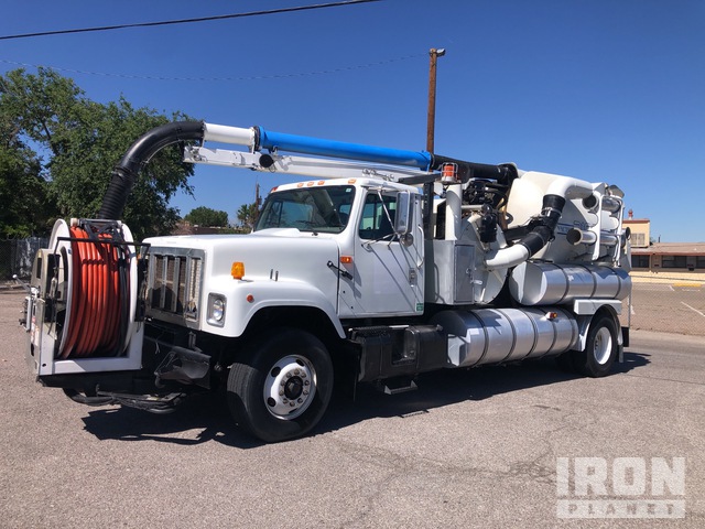 Vactor 2105-J4 on 2002 International 4x2 Vactor 2100 Vacuum Excavator ...