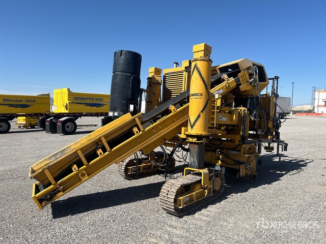 2001 Gomaco GT3600 Curb and Gutter Machine | Ritchie Bros. Auctioneers