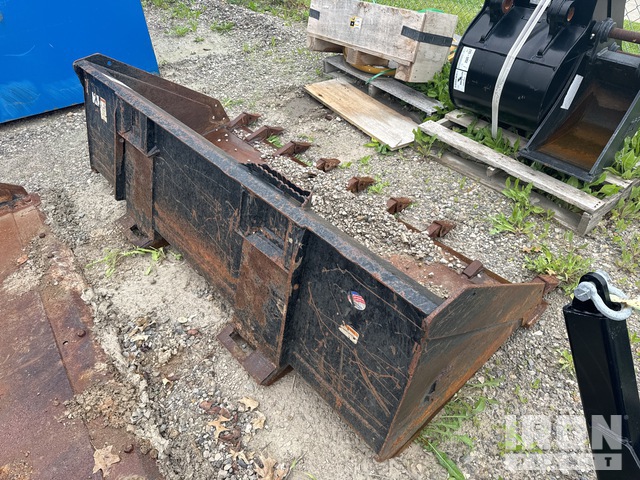 Cat 78 in Skid Steer Bucket in Troy, Illinois, United States ...