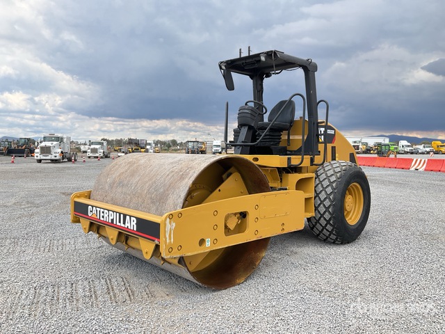2009 Cat CS-533E Rodillo / Smooth Drum Compactor | Ritchie Bros ...
