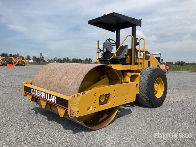 2009 Cat CS533E Rodillo / Smooth Drum Compactor | Ritchie Bros. Auctioneers