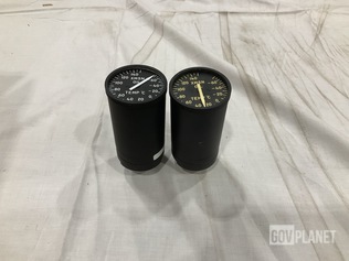 Surplus (2) Simmonds Precision 321001-03019 Temperature Indicators in ...