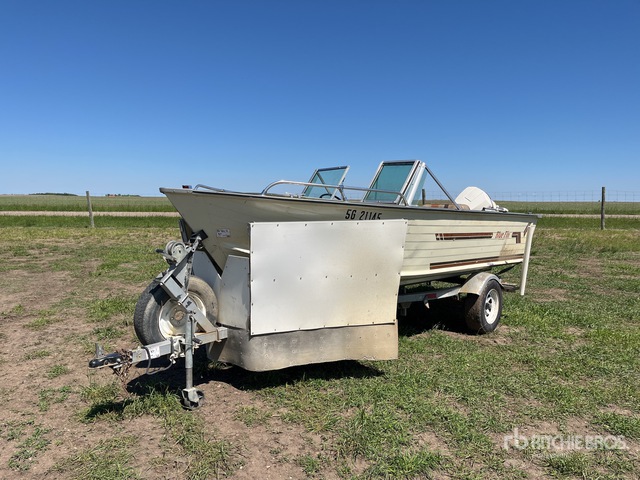 1985 Blue Fin 15 ft Fishing Boat | Ritchie Bros. Auctioneers