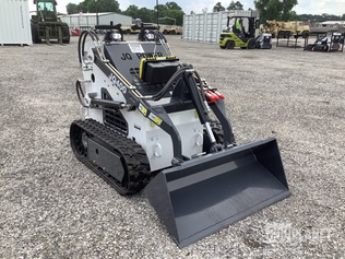 Surplus 2024 JQ Power JQ400 Compact Track Loader - Unused in Springtown ...