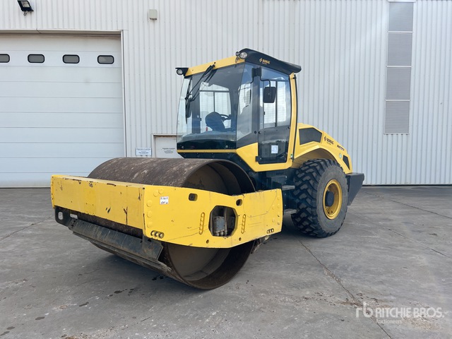 2018 Bomag BW212D-5 Compacteur Monocylindre Smooth Drum Compactor ...